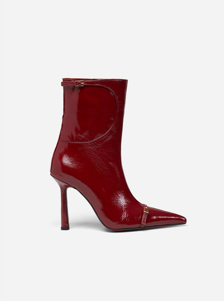 Pointy Toe Ankle Boots Rusty Red High Gloss by Manu Atelier