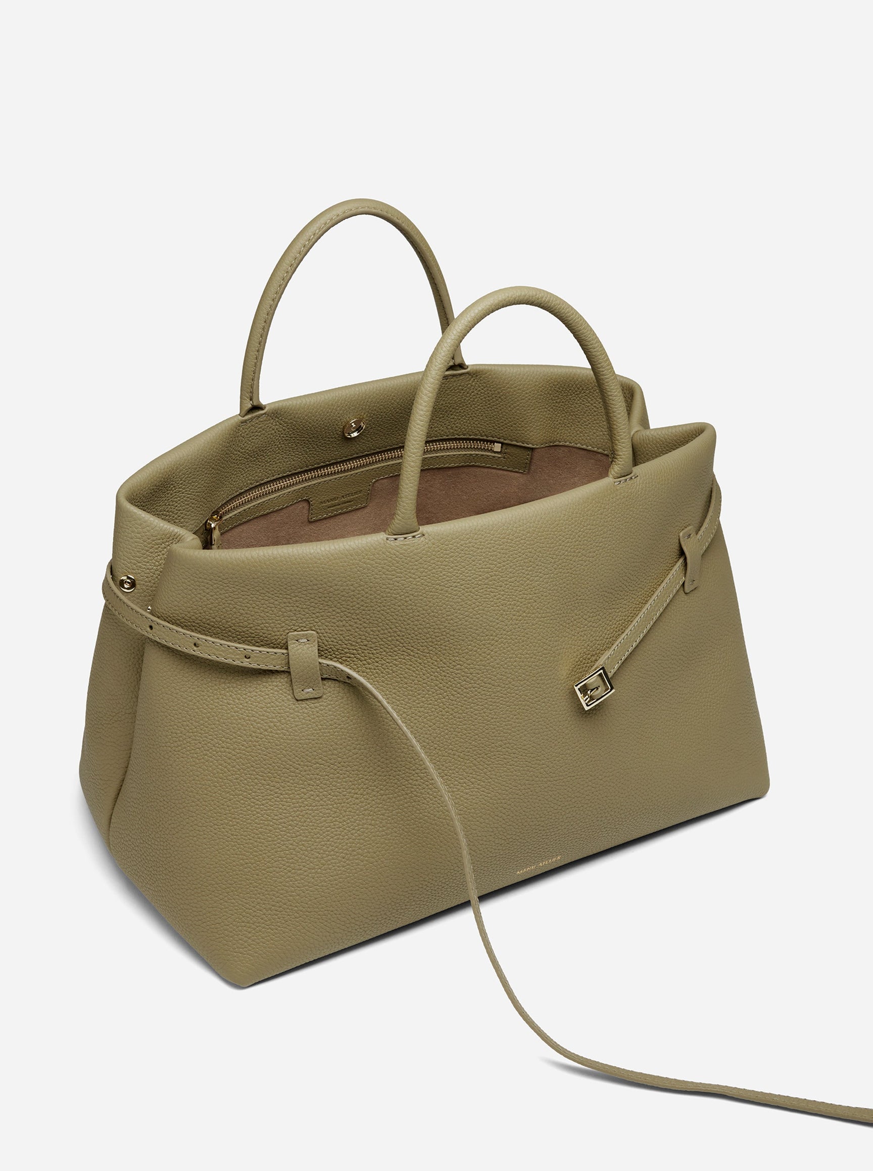 Le Cambon 40 by Manu Atelier
