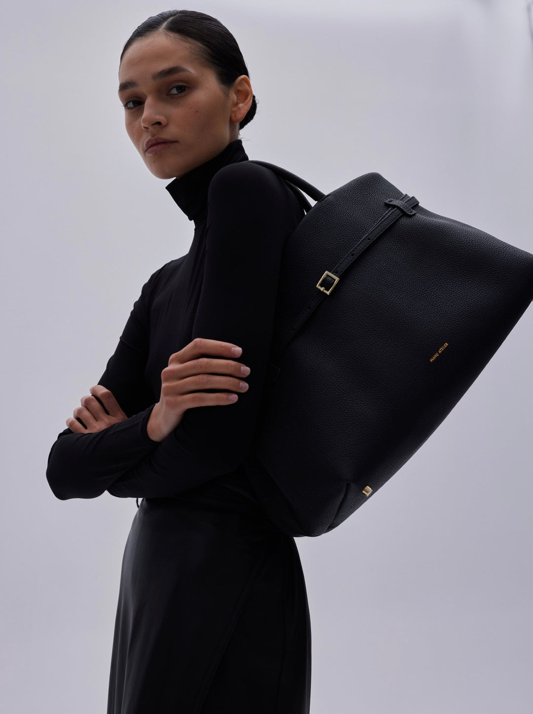 Le Cambon 40 Black by Manu Atelier